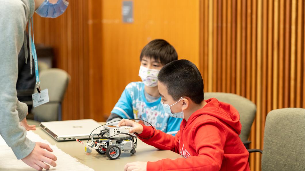FIRST® Robotics Program - Fall 2025 | Holland Bloorview